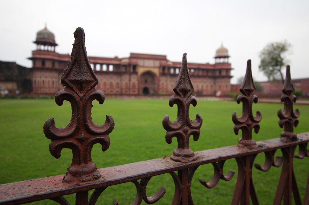 The most beautiful Tomb in the World - The journeys of Jonas Gut